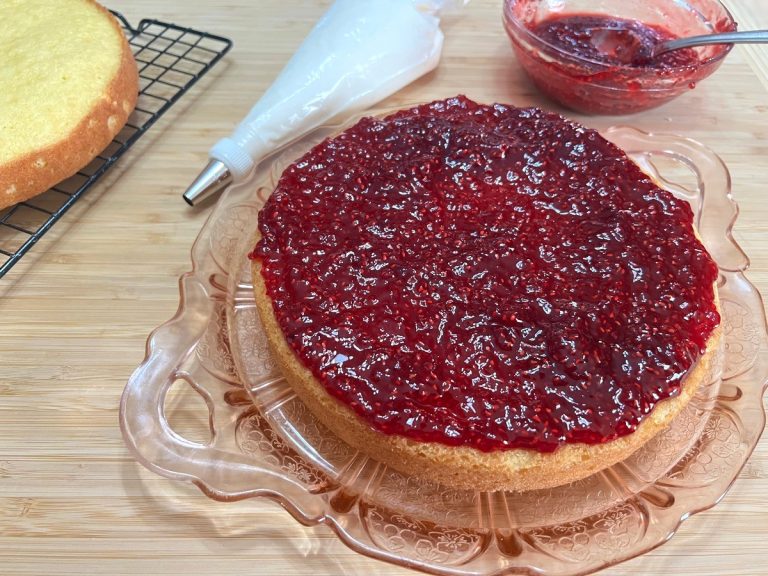 Victoria Sponge Tea Cake - Country at Heart Recipes